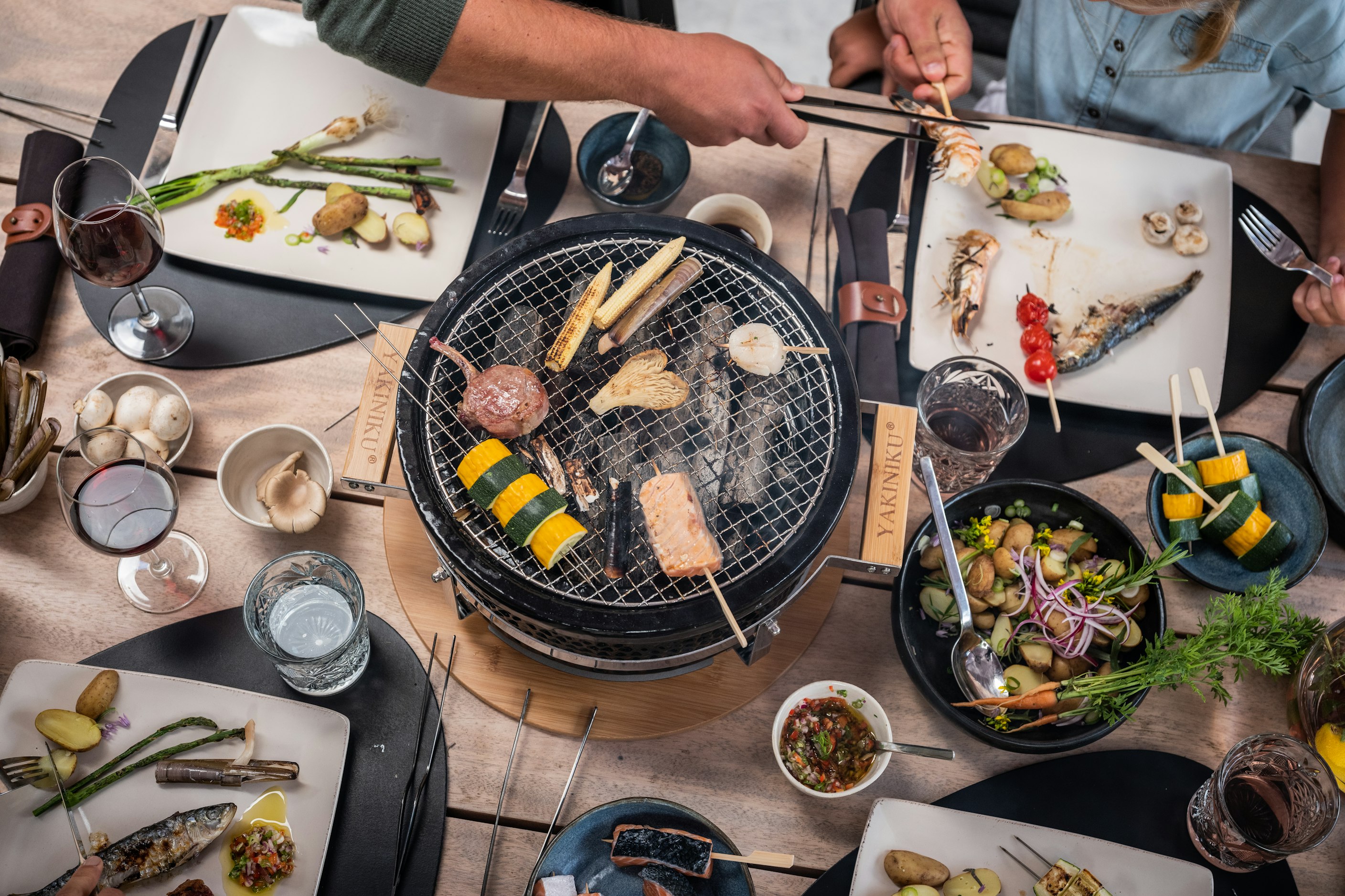 Yakiniku Kamado Keramikgrill LARGE Set inkl. Gestell+Rollen+Seitentische