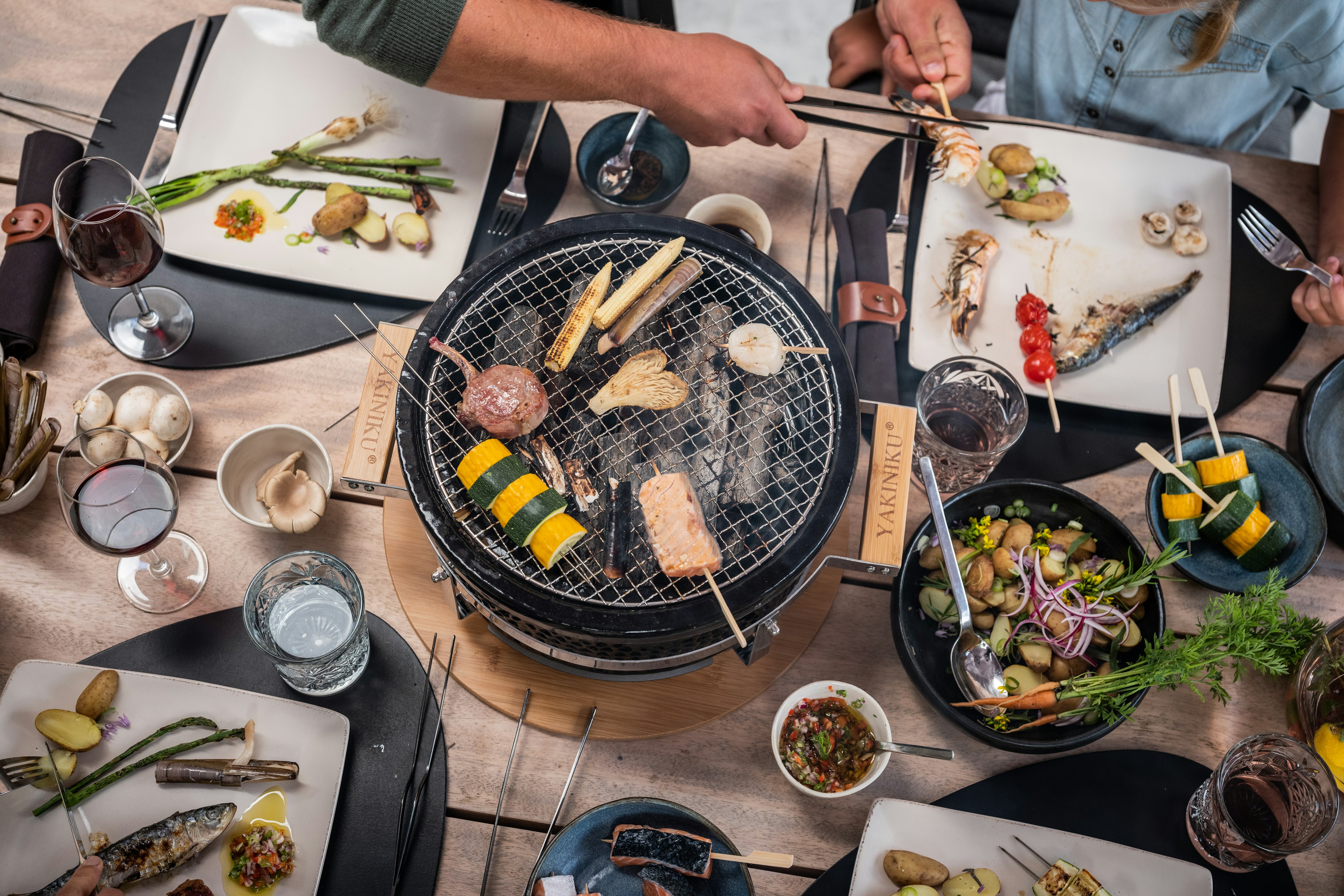 Yakiniku Kamado Keramikgrill LARGE Set inkl. Gestell+Rollen+Seitentische